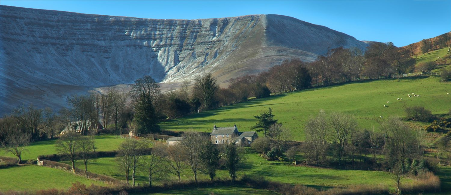 Llwyn-y-Fron – Welsh Stone Holiday Cottage in the heart of the Brecon ...